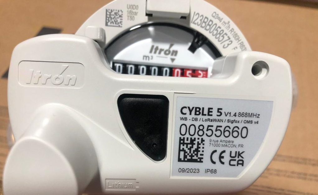 Apa Service a început montarea apometrelor inteligente în blocurile din ...